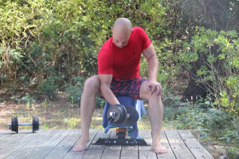 Curl concentré avec haltère pour muscler les biceps
